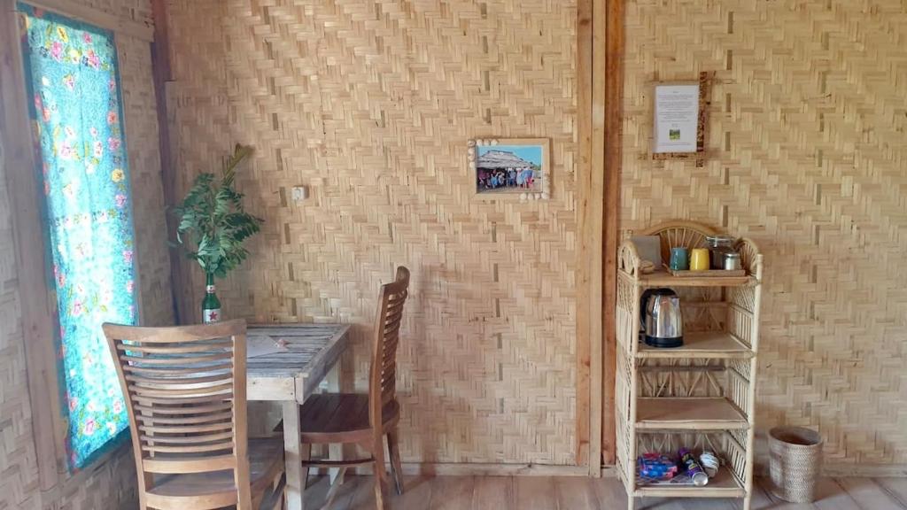 Slow Loris Cabin, Gili Sudak (tarifs actualisés, 2026)