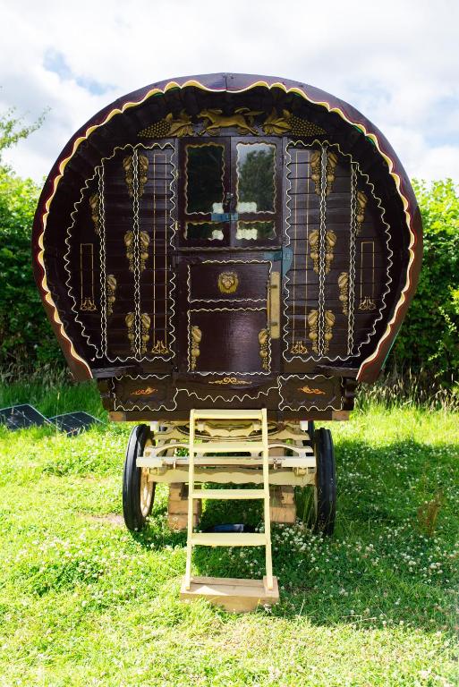 The gypsy wagon, Berwick Saint John (актуальные цены 2026 года)