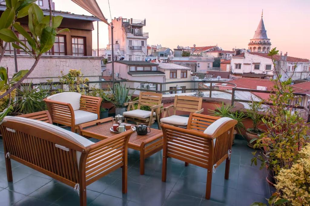 High Garden Rooftop Terrace Apartment Around Galata Tower, Estambul ...