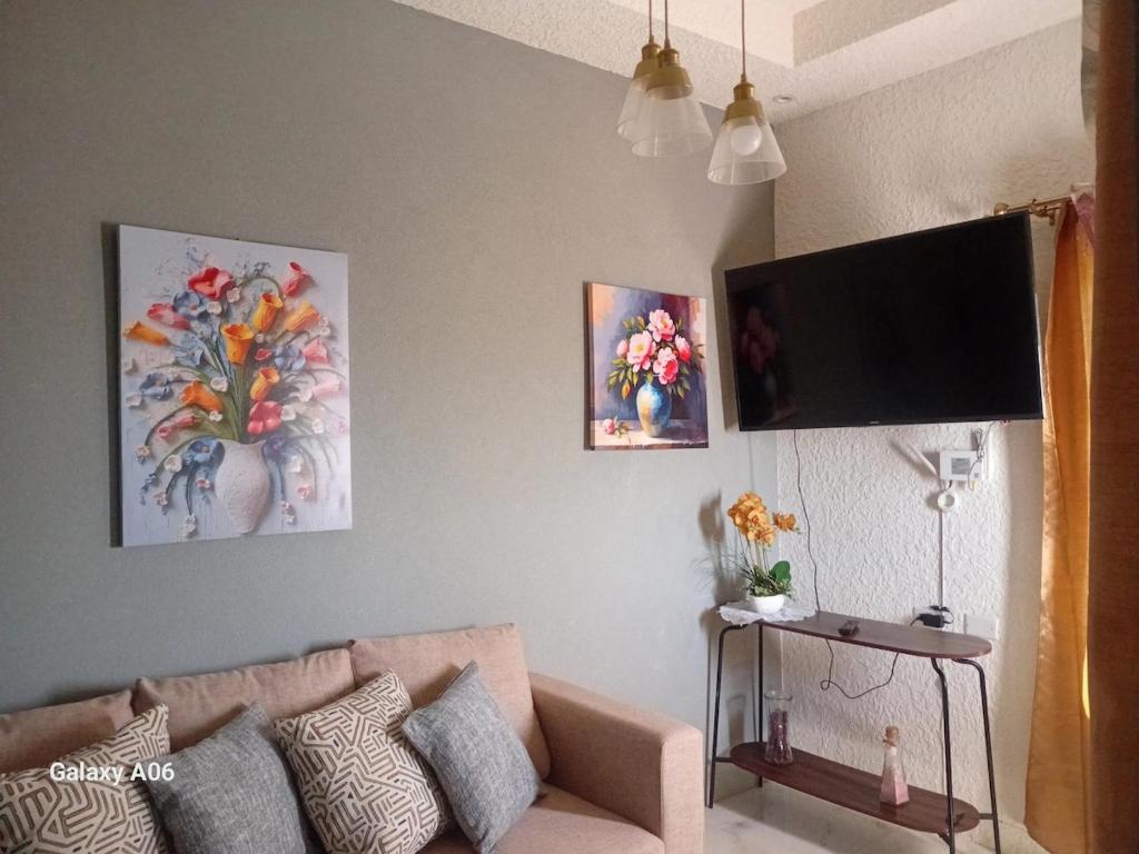 ATRO Travels 2Bdrm#Phoenix Park Village#Jacuzzi#AC, Government Pen ...