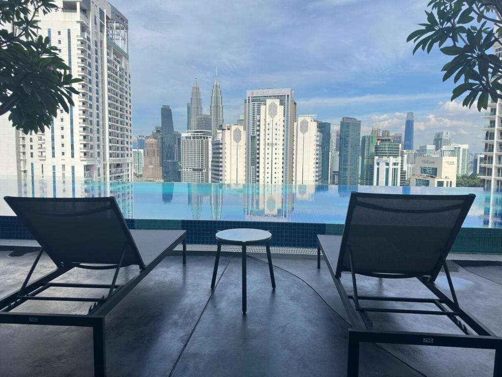 Luxury studio 2607B for couple Majestic Residence KLCC, Kuala Lumpur ...