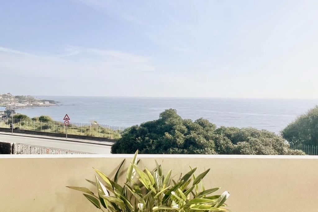 Seafront balcony Aci Castello, Private parking, Aci Castello (precios ...