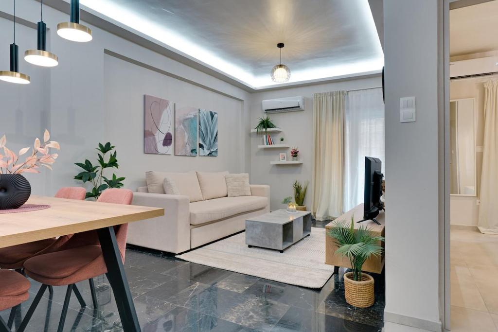 Lovely Goudi Apartment - Perfect Athens Getaway, אתונה (מחירים מעודכנים ...