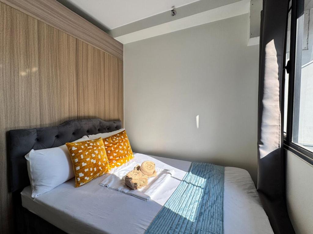 Room 1469 Shore 2 Residences Near Airport, MOA by Prime Stay MOA ...