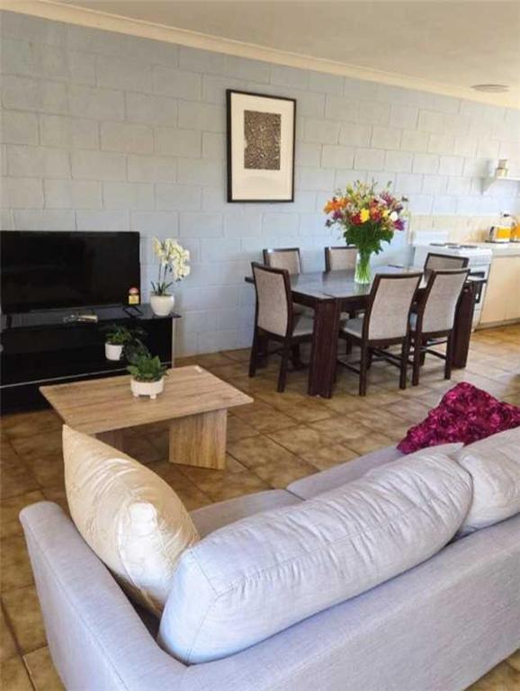 Unit 1 - Kalgoorlie, Victory Heights 114 Moran St, Boulder (atnaujintos ...