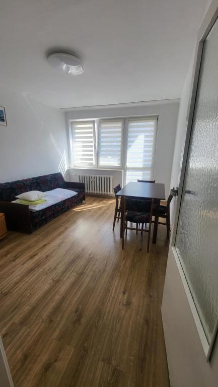 Niedziałkowski Centrum Radom, Radom (harga terbaru 2025)