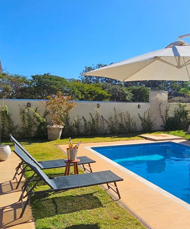 Piscina Aquecida Casa no Thermas de Sta Bárbara, Águas de Santa Barbara ...