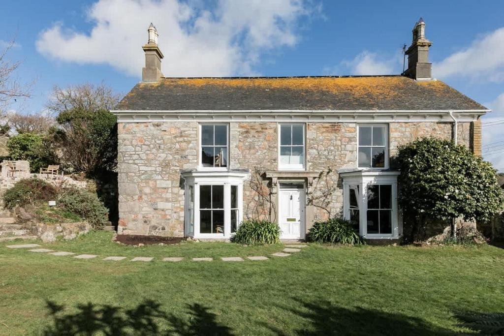 Grade II Listed 17th-Century Rectory in Cornwall, Perranuthnoe (updated ...