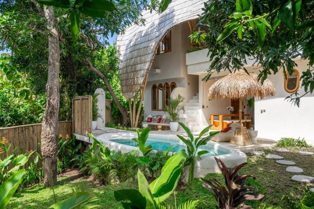 TOTEM Bali Surf & Yoga, Uluwatu (prezzi aggiornati per il 2025)