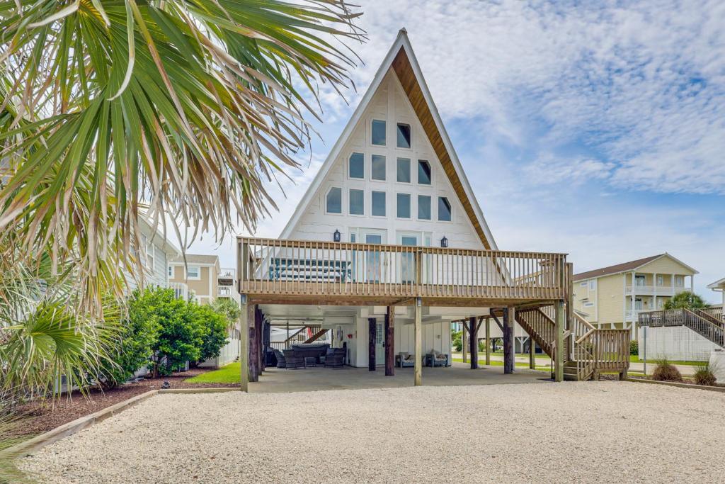 Unique A-Frame Beach House The Beacon at OIB, Ocean Isle Beach (updated ...