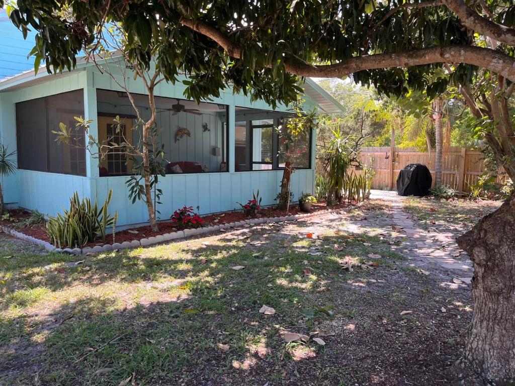 Dolphin House 2 Bedroom Cottage home, Sebastian (updated prices 2026)