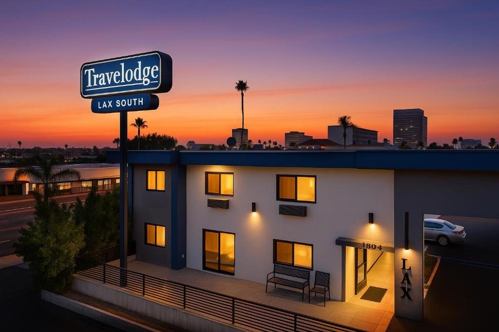 Travelodge by Wyndham LAX, El Segundo (updated prices 2025)