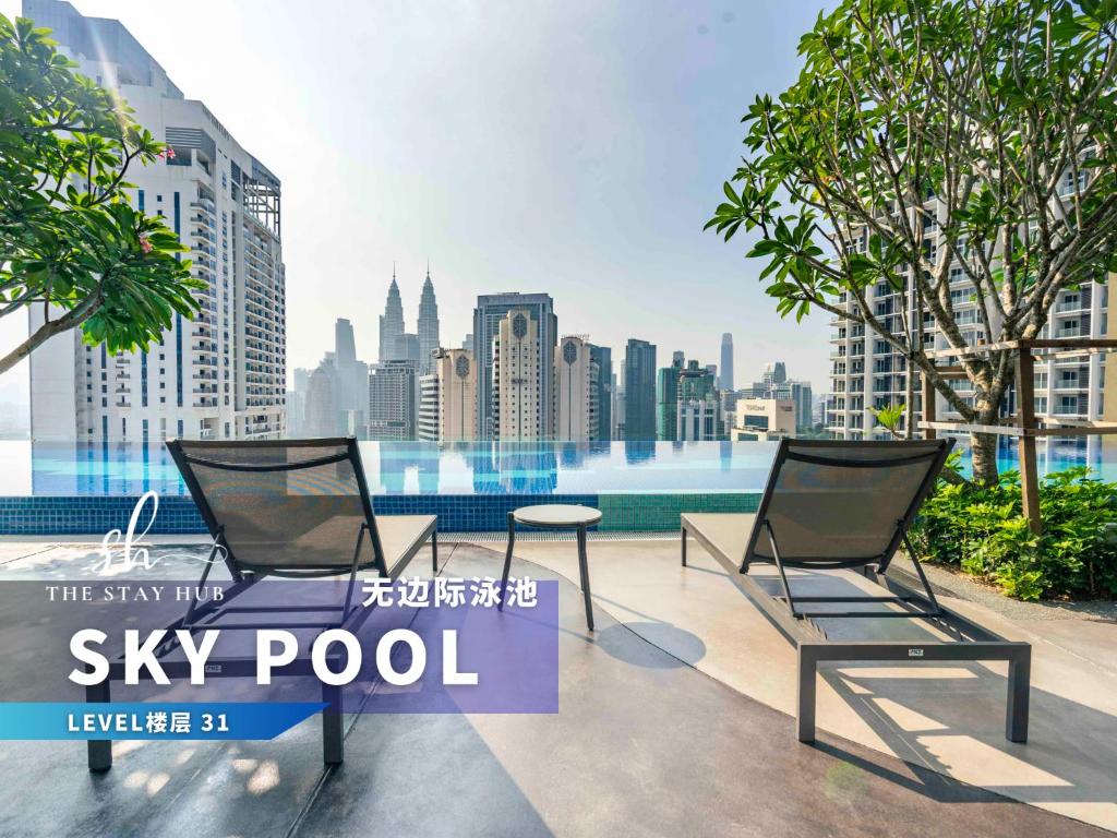 Majestic Residence - Central KL Stay with Petronas Twin Towers View Sky ...