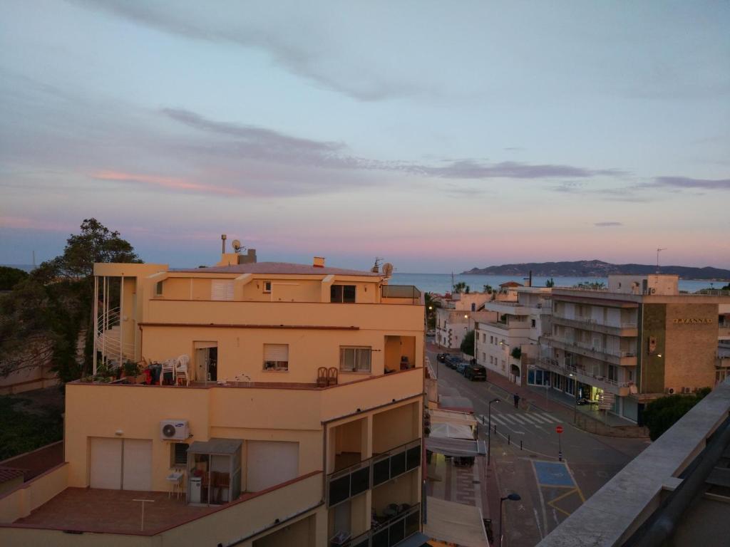 Apartamento Lliris Atico, L'Estartit (updated prices 2025)