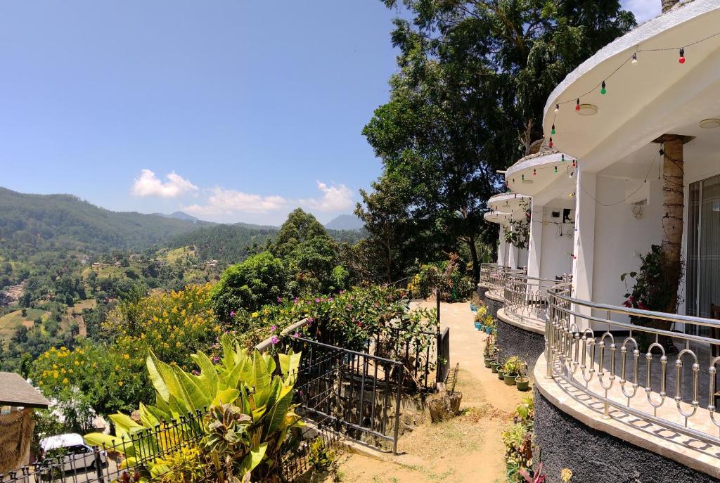 Ella Winding Brook, Ella (updated prices 2026)