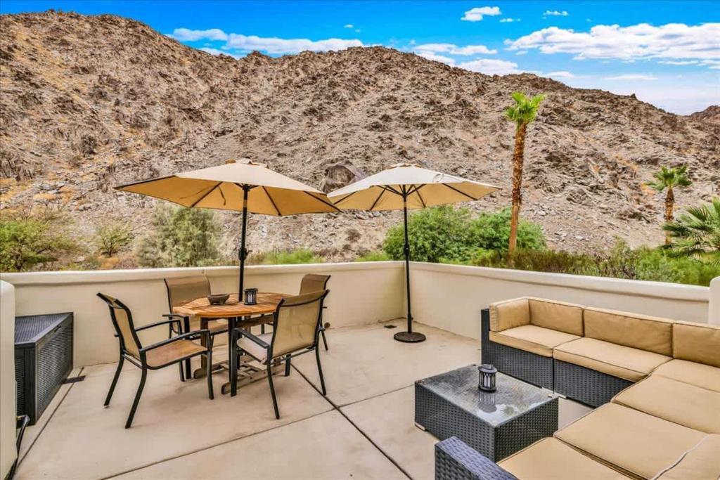 Desert Paradise with Exceptional Mountain Views, La Quinta (precios ...