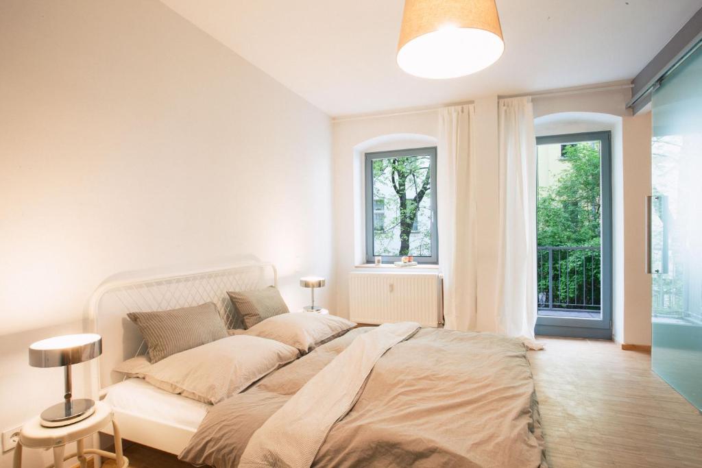 Large 150m2 Apartment with Balcony & Terrace in Trendy Prenzlauer Berg ...