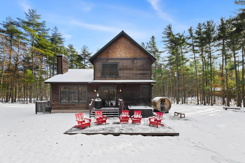Huge Cabin, Whiteface, Hot Tub, Sauna & Game Room, Jay (updated prices ...