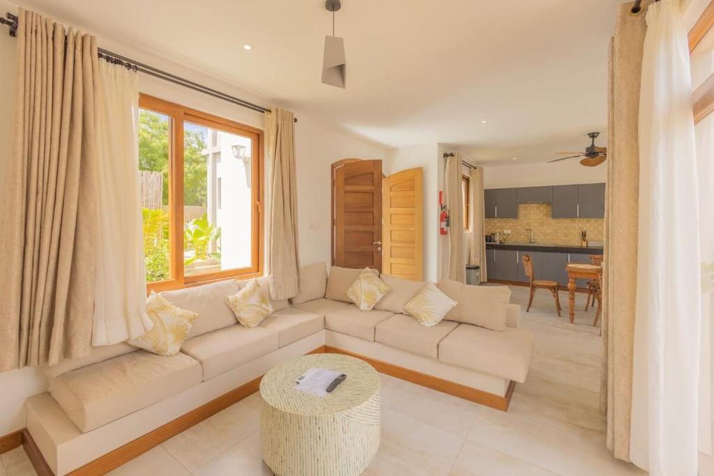 Rhion Guest House, Romantic Getaway near Beach, Diani Beach (updated ...