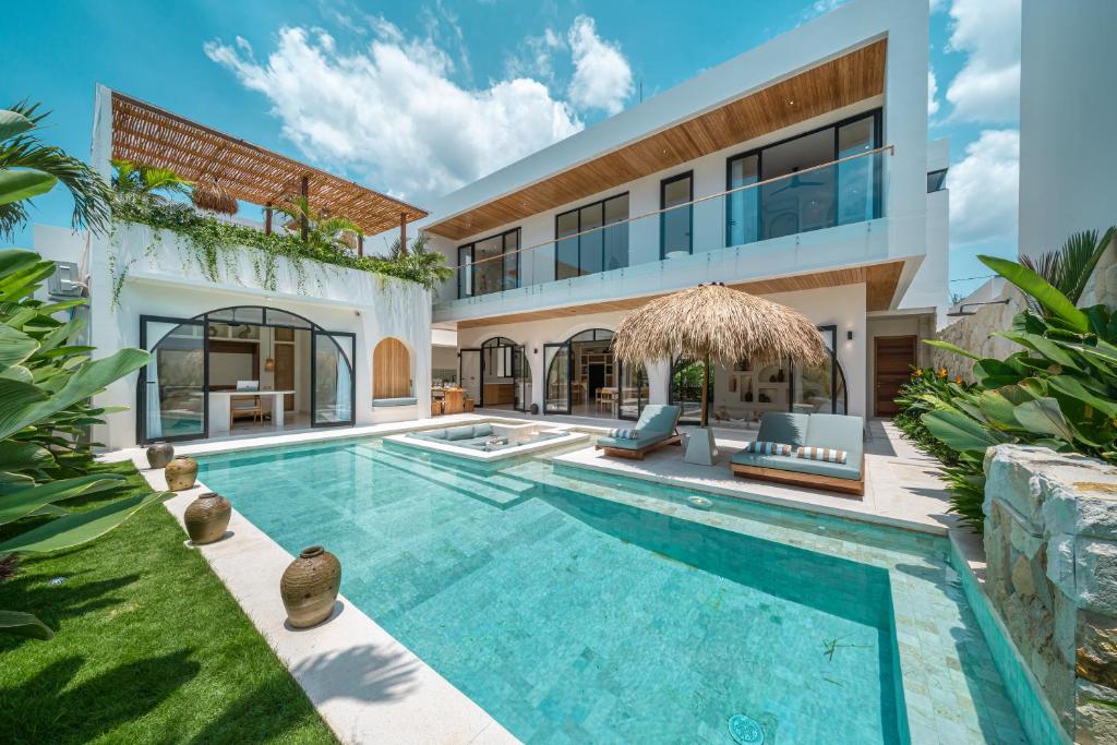 Bimini - Luxury 4BR Private Pool Villa in Canggu with Jacuzzi ...