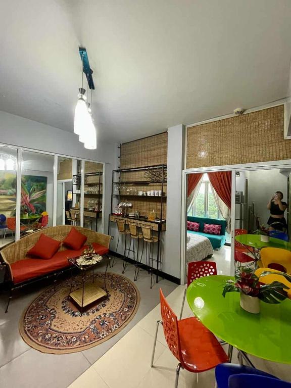 Tropical unit, Manila (updated prices 2025)