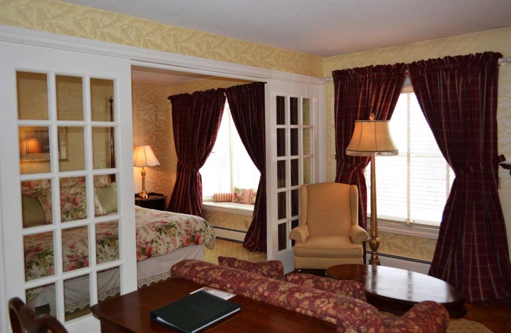 Stafford's Bay View Inn, Petoskey (updated prices 2025)