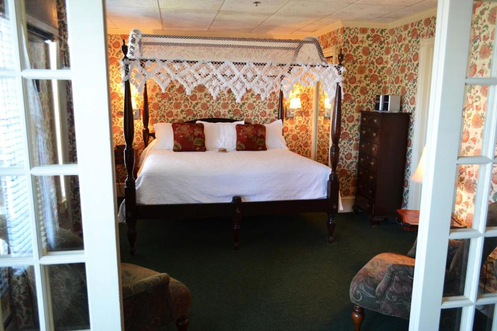 Stafford's Bay View Inn, Petoskey (updated prices 2025)