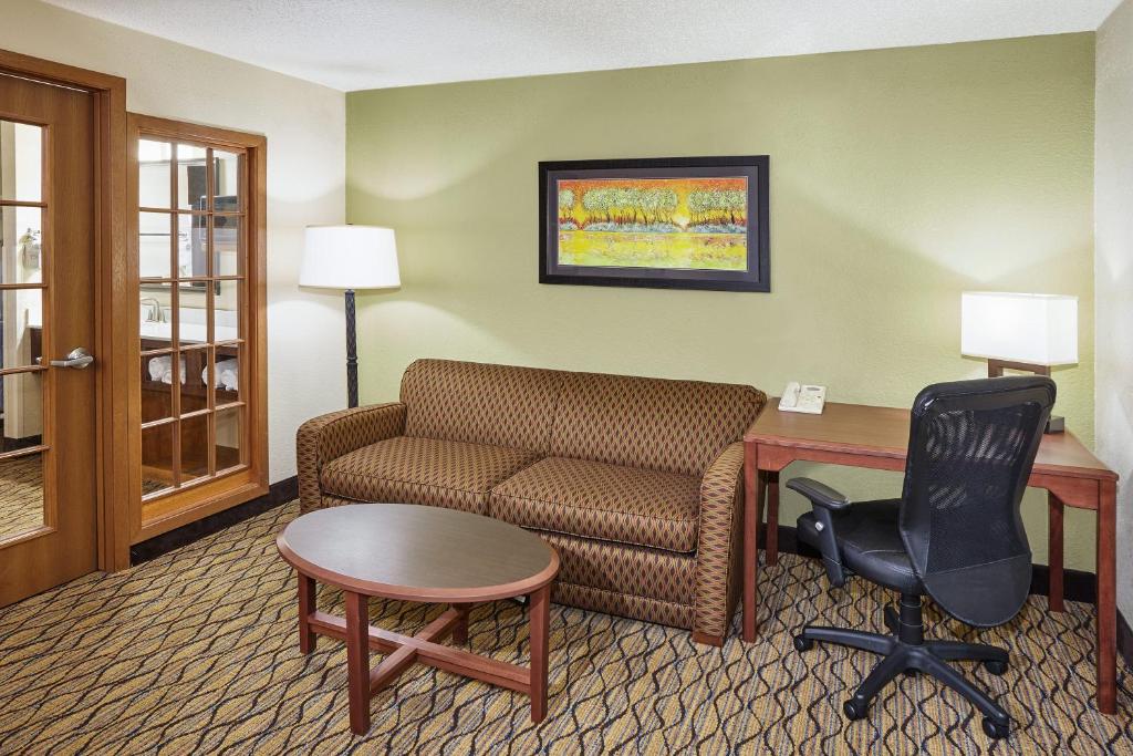 AmericInn by Wyndham Sheboygan, Sheboygan (updated prices 2025)