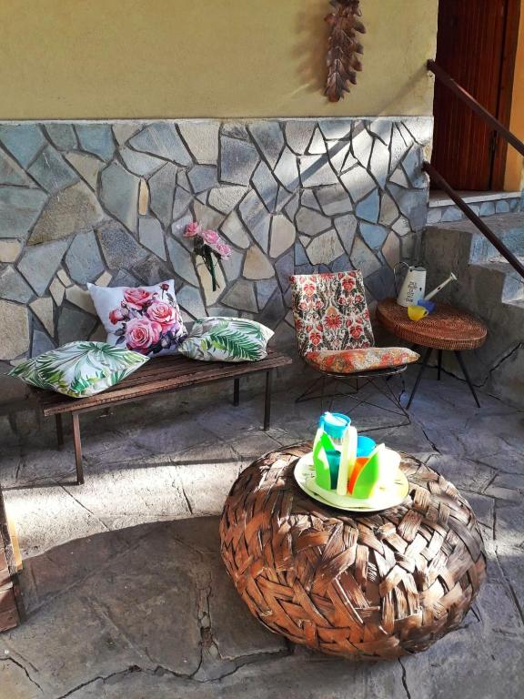 L'Angolo con vista a Bajardo, Berzi (precios actualizados 2025)