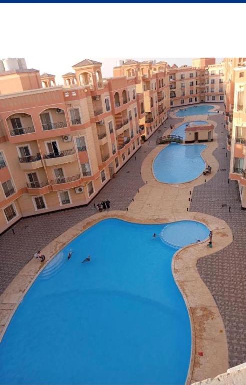 Fully Equipped Apartment TV & Pool at Red Ruby Compound, Hurghada ...
