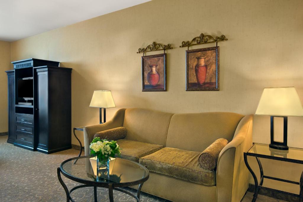 Oxford Suites Boise, Boise (updated prices 2025)