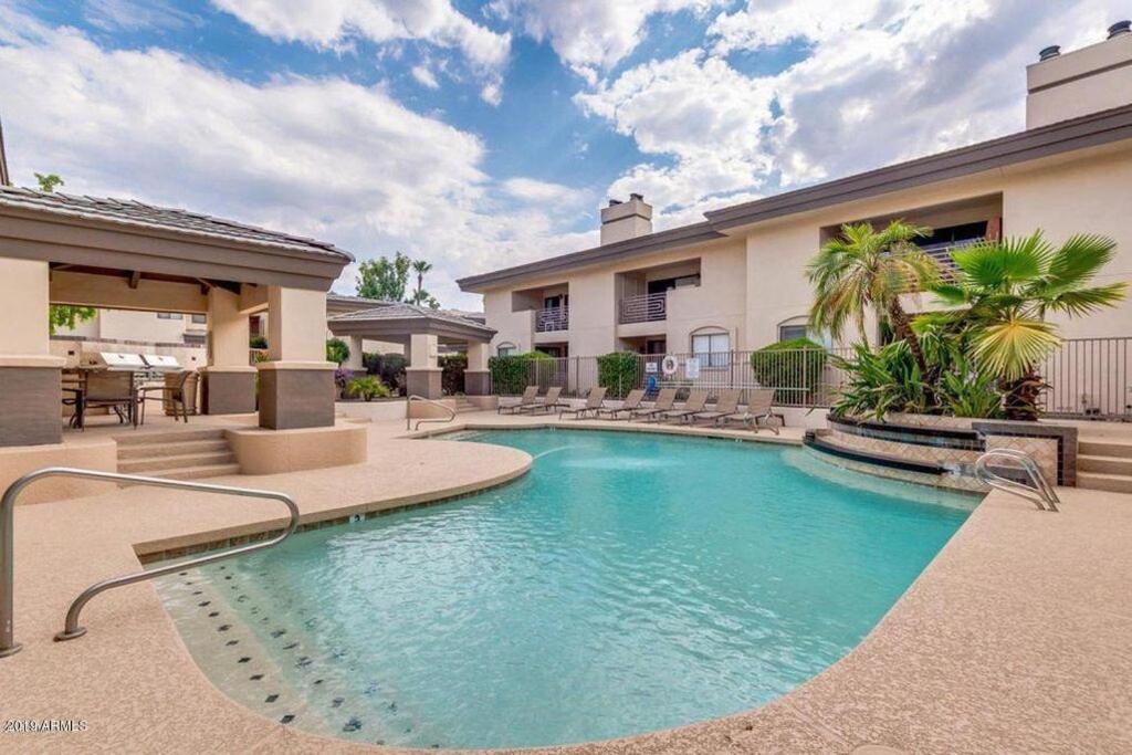 Luxury BiltmoreCondo - 32nd and Camelback - Biltmore Golf Course ...