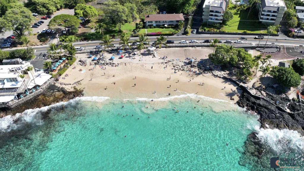 Ocean View White Sands Village only steps away from Magic Sands Beach ...