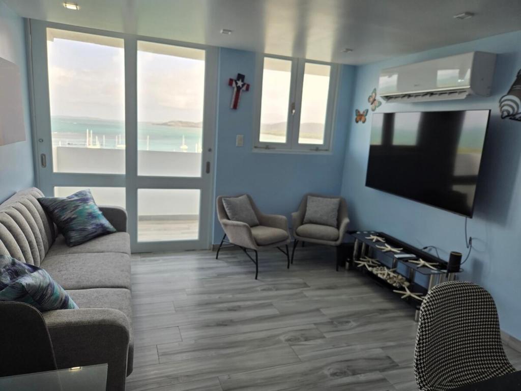 1 bdrm Island Escape with Ocean Views & Family Comfort Condominio ...