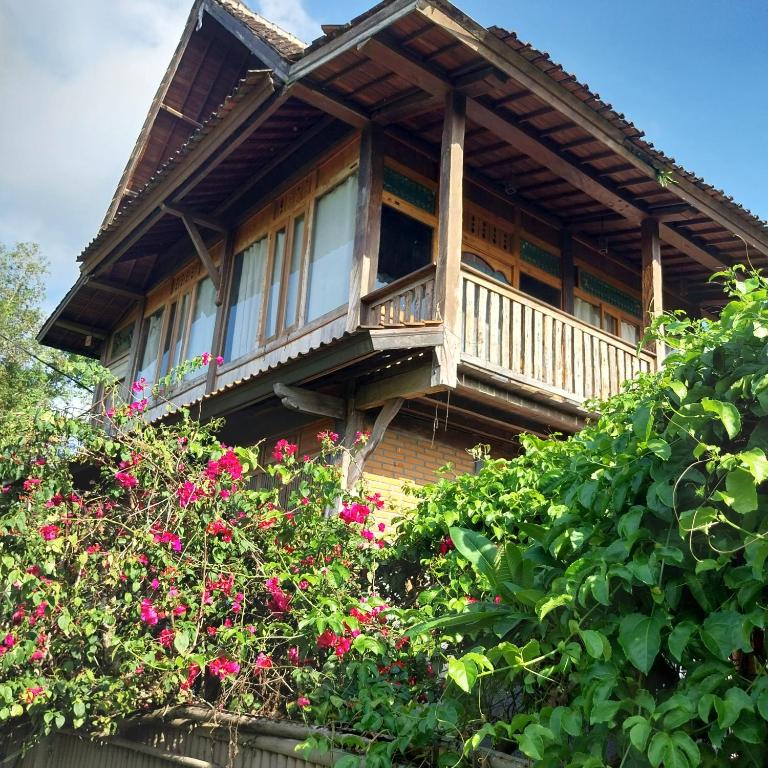 Villa Bunga Bintang Near Beji Waterfall, Abeansemal (updated prices 2025)