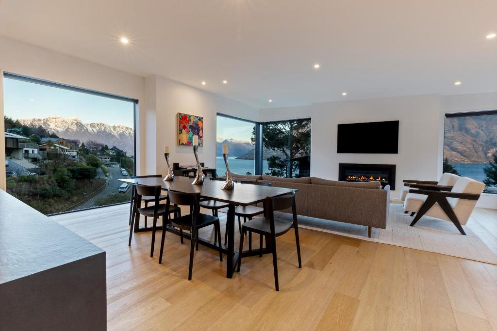 Remarkable Lakeview Escape, Queenstown (updated prices 2026)