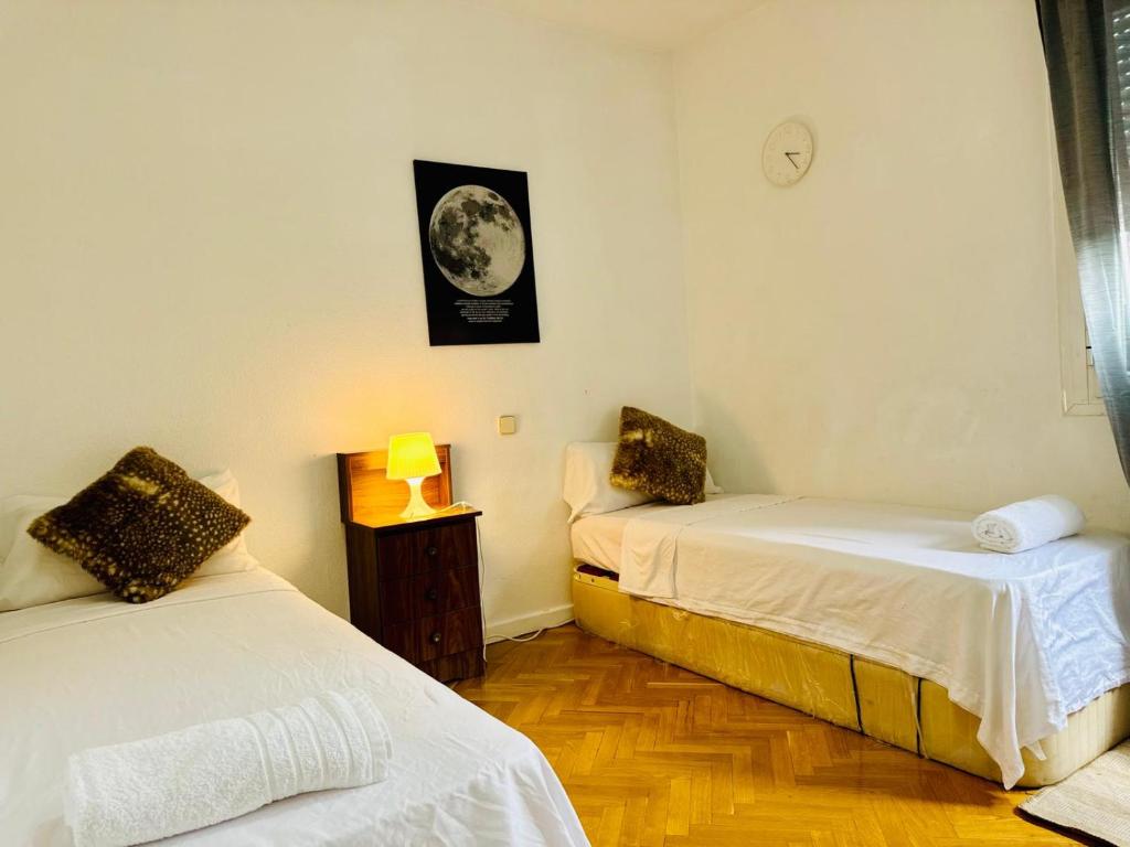 Barajas aeropuerto, Madrid (precios actualizados 2026)