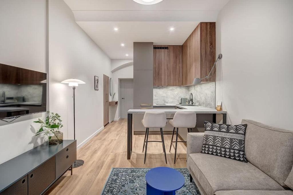 Domillion 1bdr Modern Old Town Retreat So1a, Vilna (posodobljene cene ...