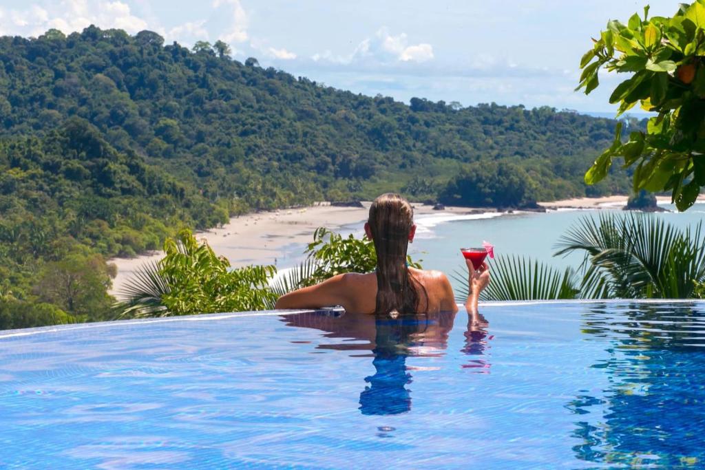 Villa Vigia, beach views, 3 acres of privacy and tons of wildlife ...