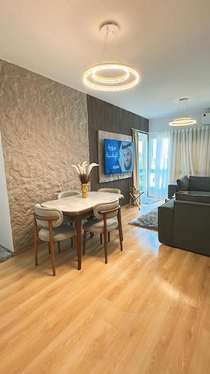 Apartment with garden inside Kian Grand Heights Compound, 6th Of ...