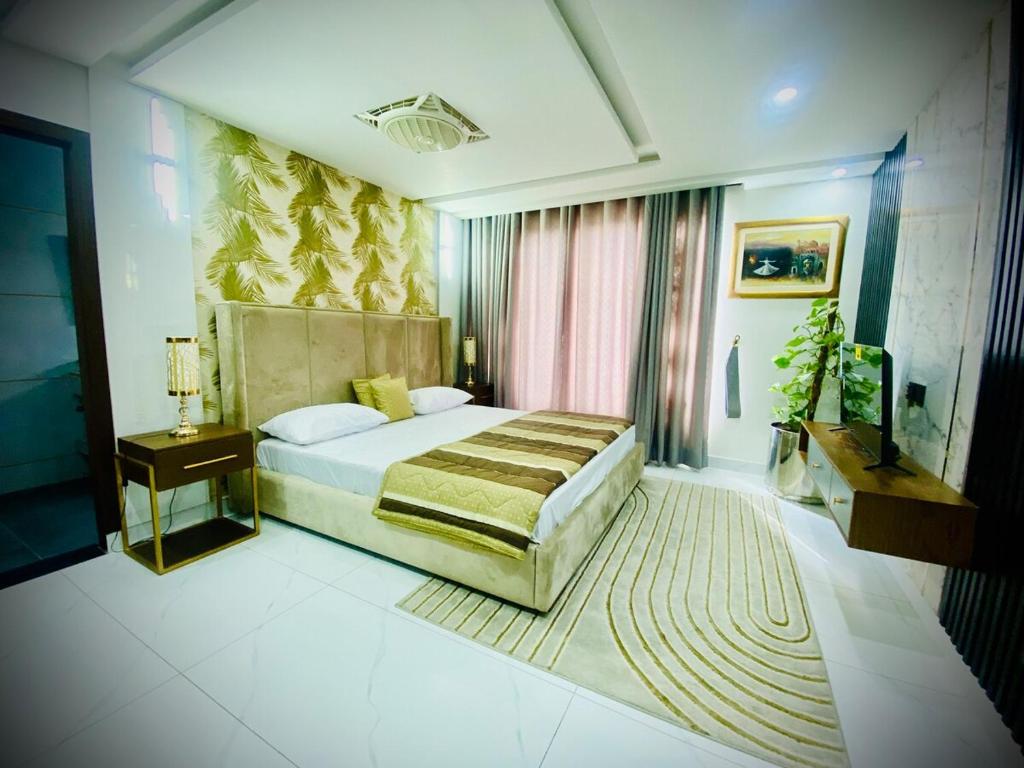 Eiffel Luxora Orchid one bed, Lahore (updated prices 2026)