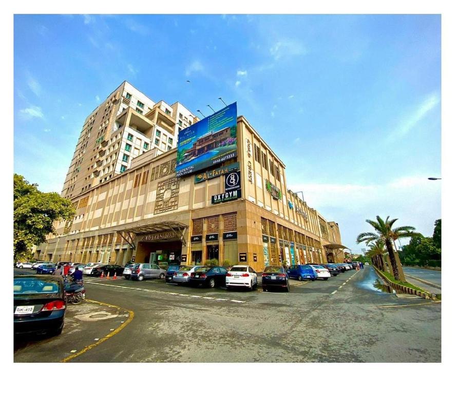 Gold Crest Mall Luxury One Bedroom Apartment DHA Lahore, Lahaur ...