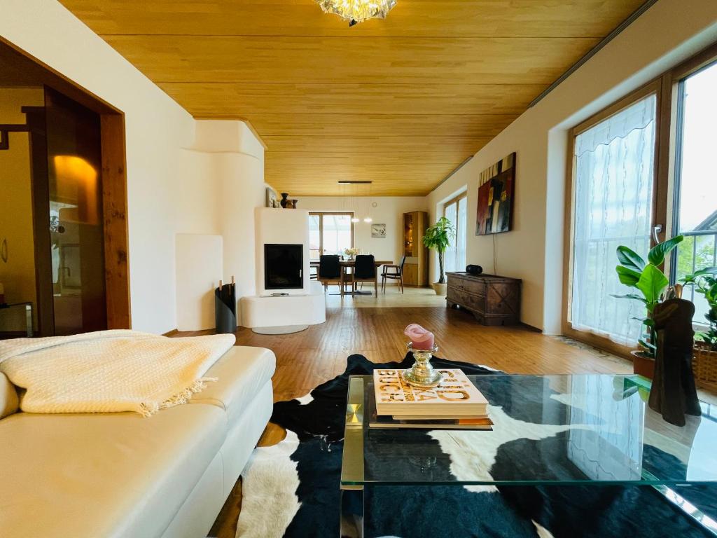 Ferienwohnung Mit Herz und Holz, Penzing (updated prices 2025)