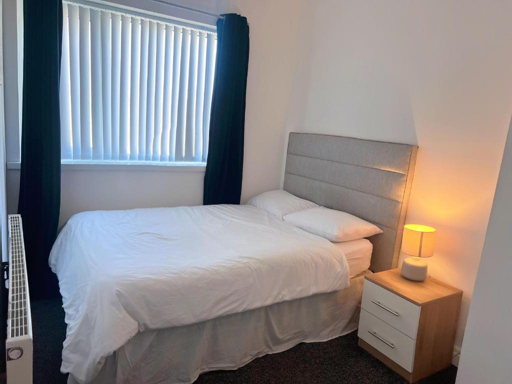 Double Room on a quiet neighbourhood, Middleton (updated prices 2026)