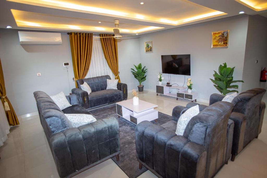 SnS Homes, Adentan (precios actualizados 2025)