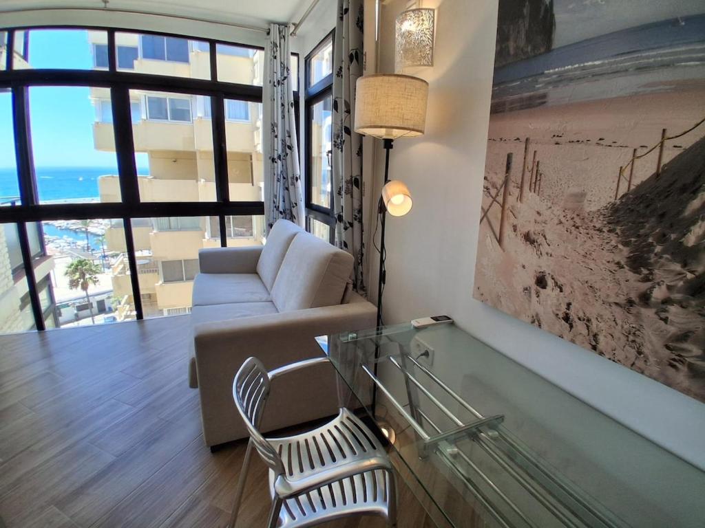 Apartamento frente al mar reformado a estrenar, Marbella (preços ...