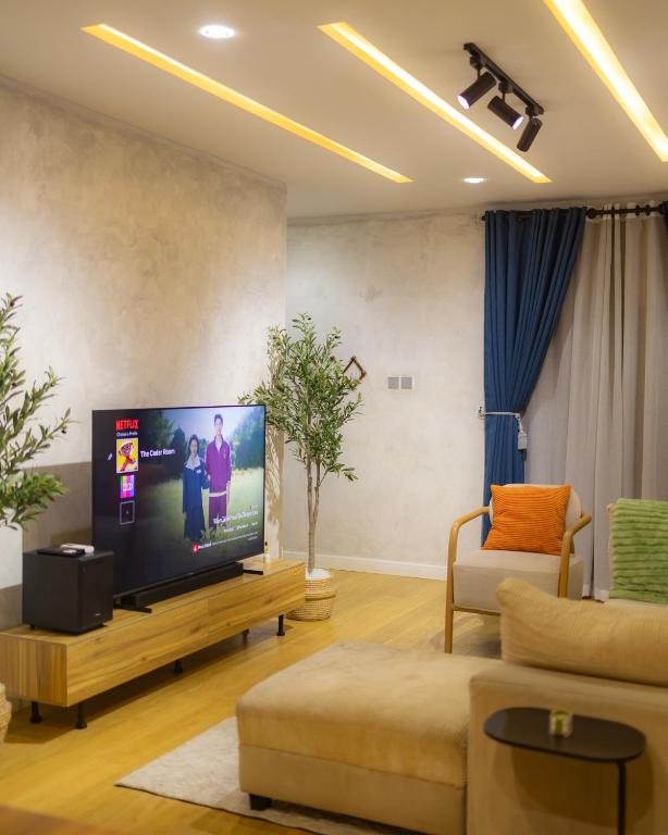 The Cedar Room, Cozy 2bed, Unlimited Wi-fi, Lekki Phase1, Lagos ...