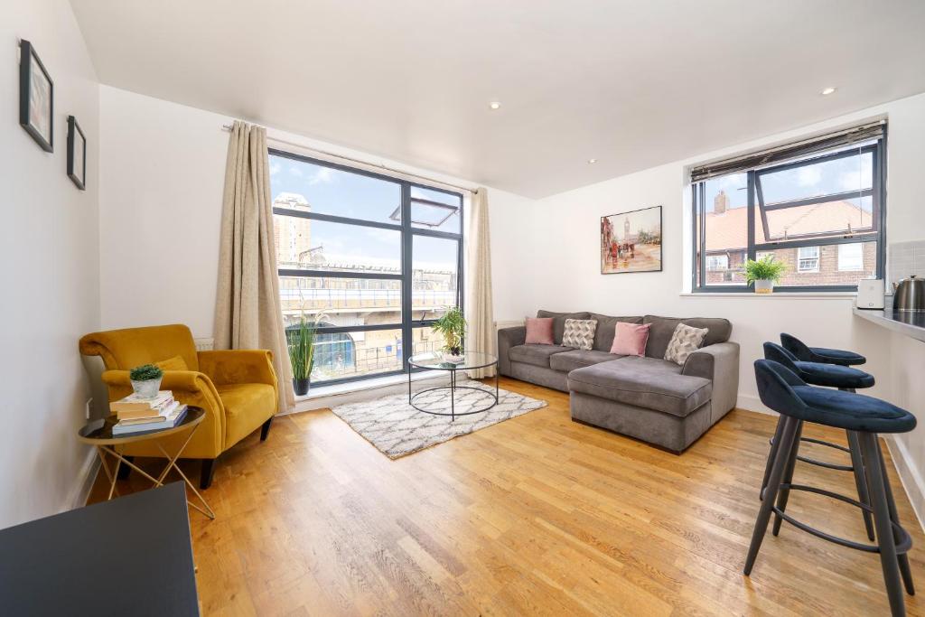 Bright & Modern 2-Bed Apartment in Vibrant East London, London (updated ...
