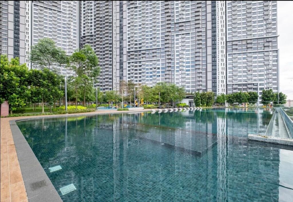 M Vertica w Infinity Pool Mrt TRX Sunway Velocity, Kuala Lumpur ...