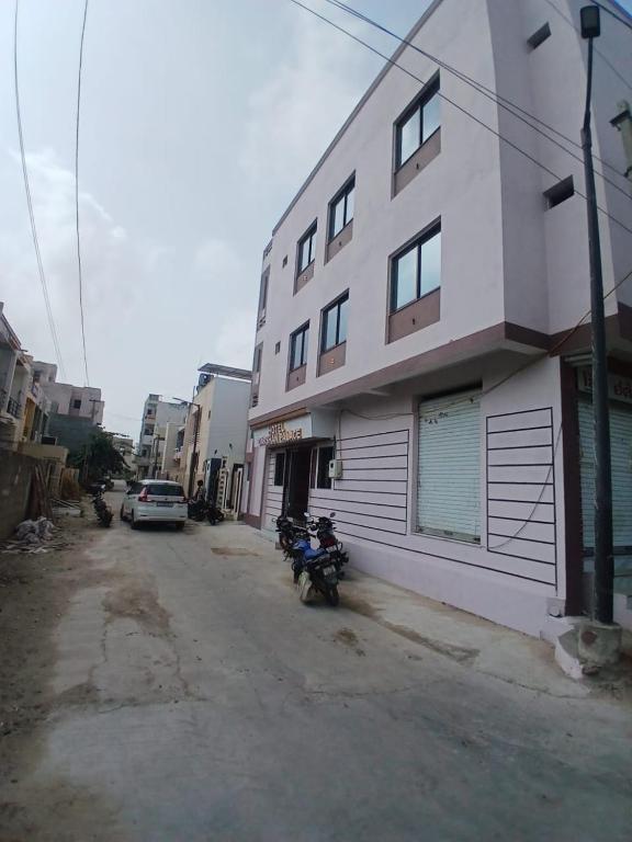 Hotel Darshan Palace - Near Dwarka Railway Station & Shree Dwarkadhish ...